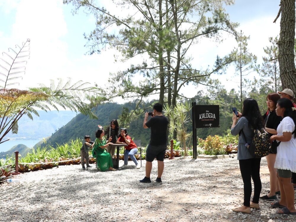 Libur Lebaran, Wisatawan Padati Toba Caldera Resort